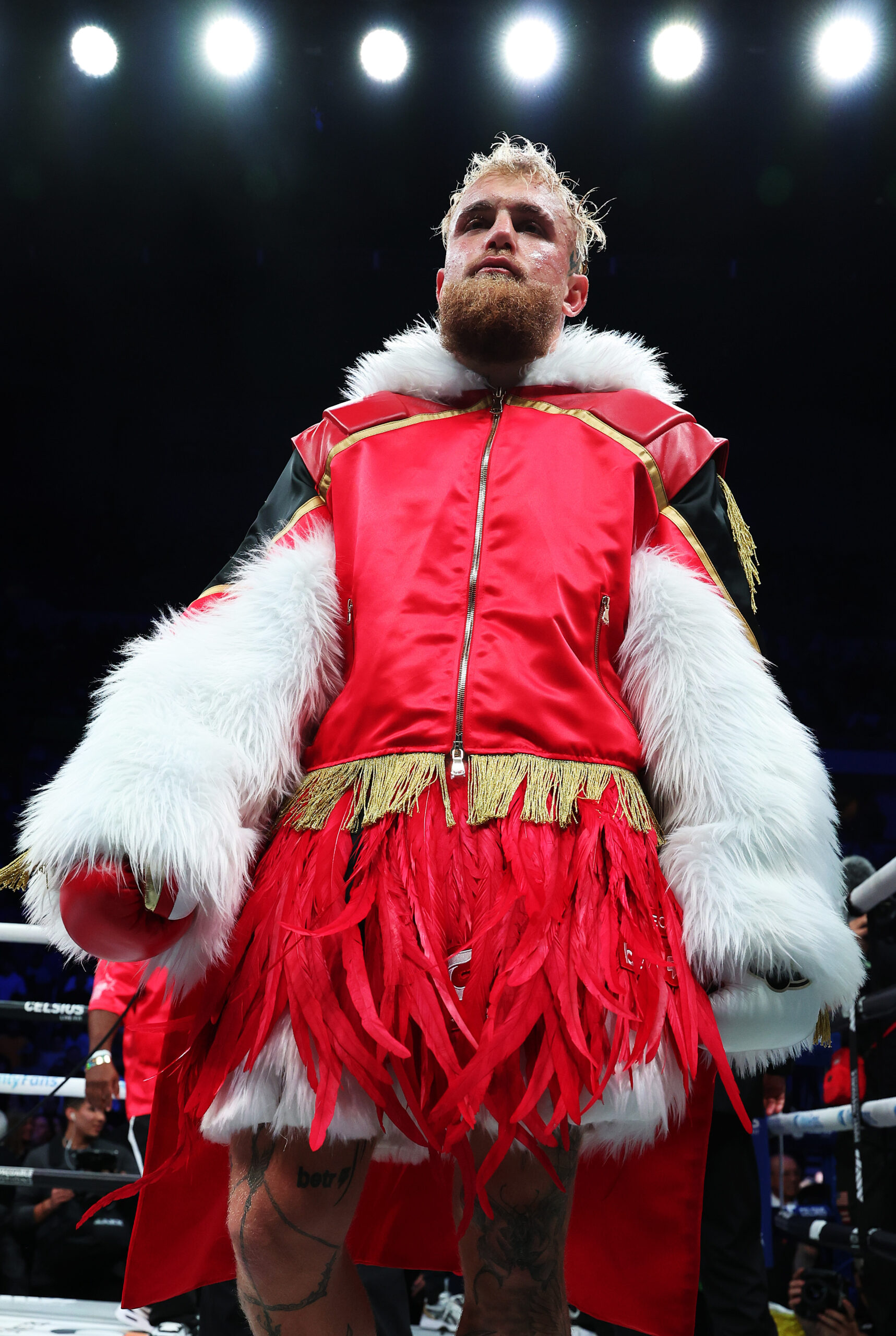 Jake Paul fans baffled by his outfit during first-round knockout of ... Jake Paul fans baffled by his outfit during first-round knockout of ...